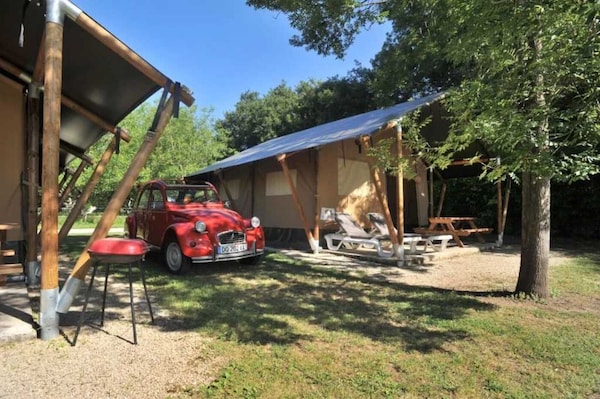 Camping 4 éToiles - Piscine  - Eeciag - Rocamadour