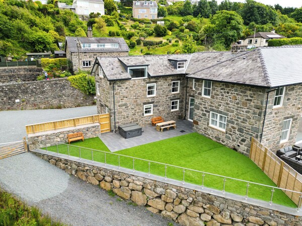Plas Amherst, Pet Friendly, Luxury Holiday Cottage In Harlech - Portmeirion