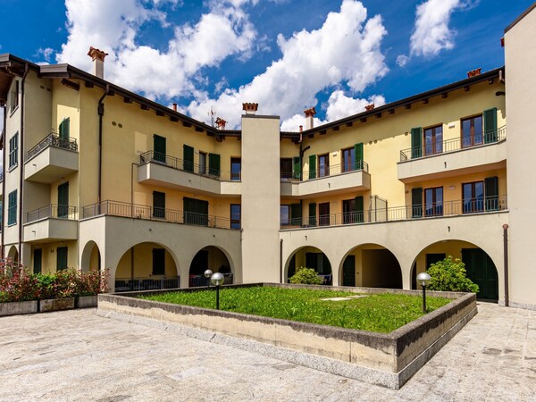 Re16 Regina By Interhome - Domaso