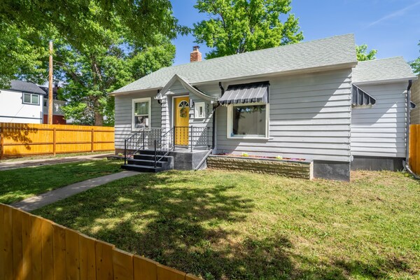 Adorable Downtown Loveland Chalet - Fort Collins, CO