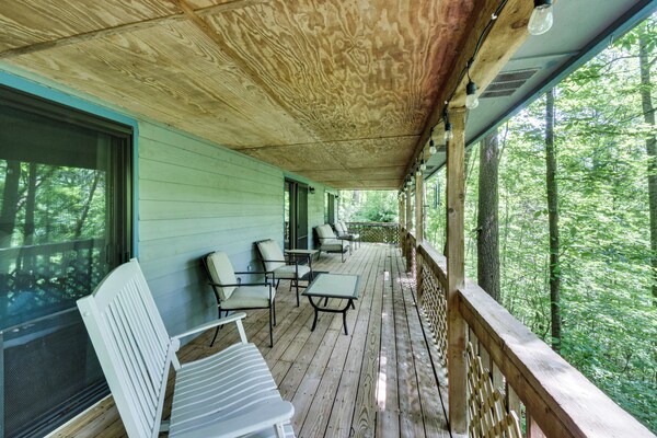 Cozy Franklin Retreat W/ Deck - 5 Mi To Downtown! - Franklin, NC