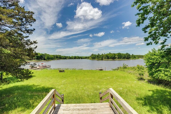 Cabin On Lake Raymond Gary W/ Dock, Grill & Views! - Raymond Gary State Park, Fort Towson