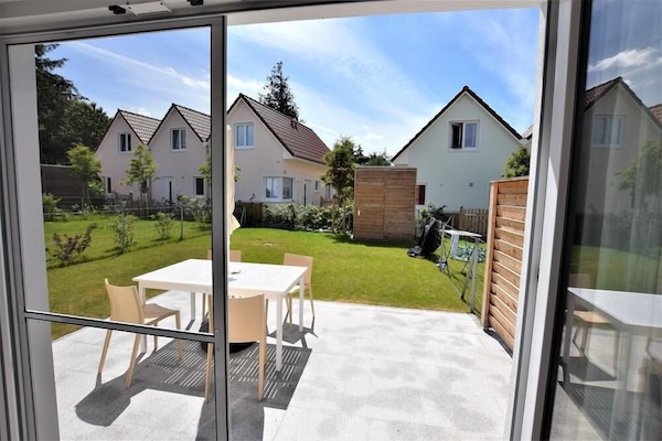 Traumhaftes Modern Eingerichtetes Ferienhaus Mit Möblierter Terrasse Und Garten. - Hohwacht (Ostsee)
