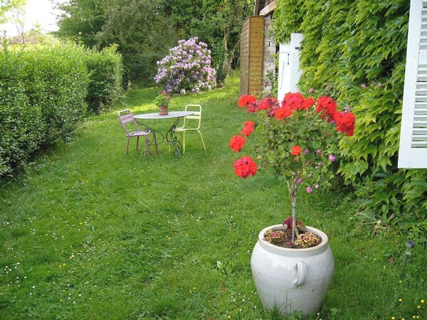 Homerez - Studio Charmant à Plumont Avec Jardin Privé - 50 M² - Arc-et-Senans