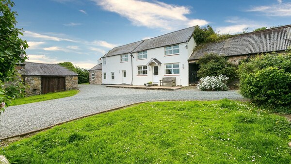 Ty Poeth -  A Dog That Sleeps 8 Guests  In 4 Bedrooms - Caernarfon