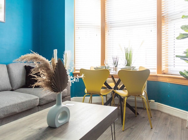 Refreshing Modern Apartment In Renfrewshire - Paisley