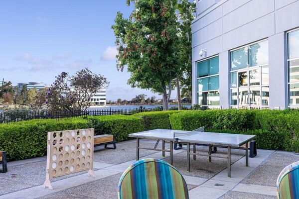 Your Relaxing Getaway Awaits! 3 Convenient Units, Pets Allowed, Onsite Pool - Belmont, CA