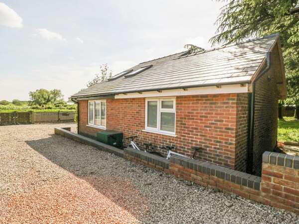 Harvest Moon Cottage, With A Garden In Bishop's Frome - Ledbury