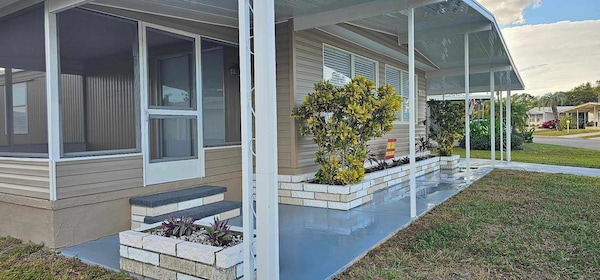Furnished And Updated 2 Bed 2 Baths In Colony Cove, Ellenton, Fl - Bradenton, FL