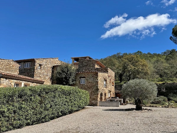 Gîte Joliment Aménagé Sur Un Petit Domaine - Sainte-Maxime