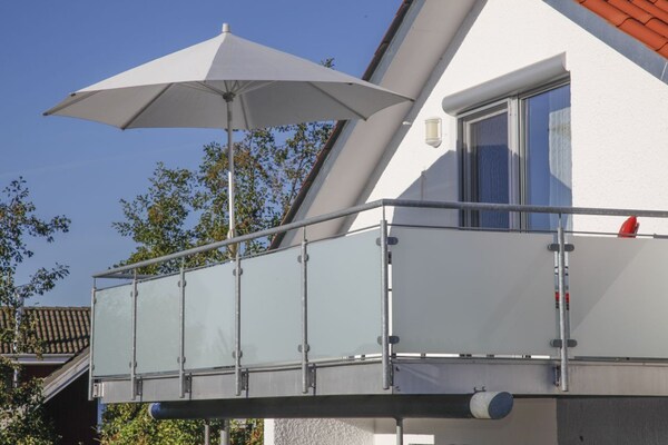 Helle Moderne Ferienwohnung Apartment Mit Balkon Umgeben Von Wunderschöner Natur - Heubach