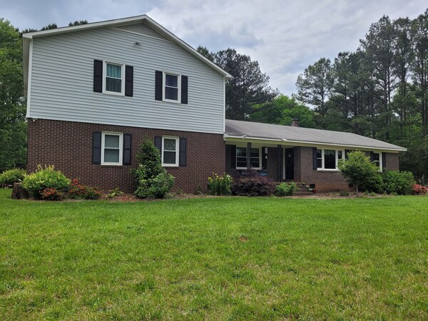 New! Clean, Comfortable Studio Apartment. Close To Charlotte. - 록 힐