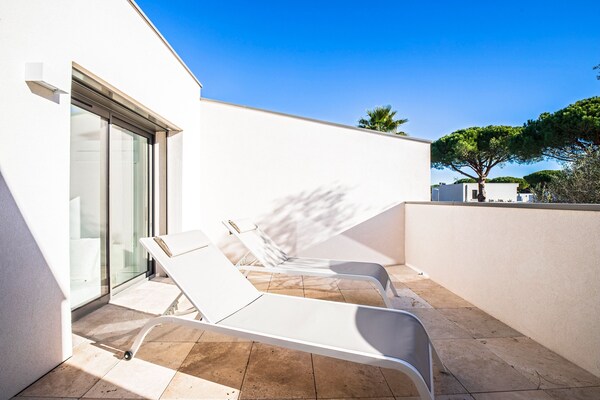 Magnificent Villa With Swimming Pool, Close To The Sea And Golf Course - La Grande-Motte