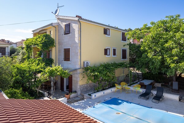 Studio Flat With Terrace Stari Grad, Hvar (As-22986-a) - Hvar