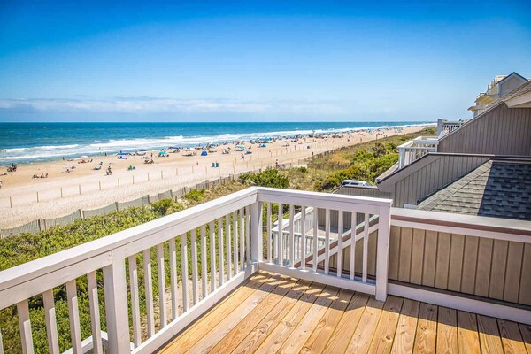 Oceanside Oasis: Oceanfront Family Friendly Luxury Duplex Parking For 2-3 Cars - Wrightsville Beach, NC