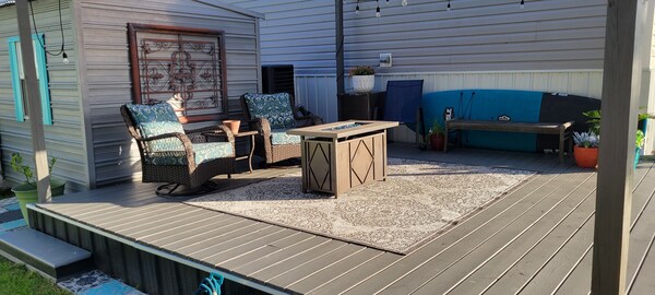 Cheerful 2 Bedroom Home On Miflin Creek - Orange Beach, AL