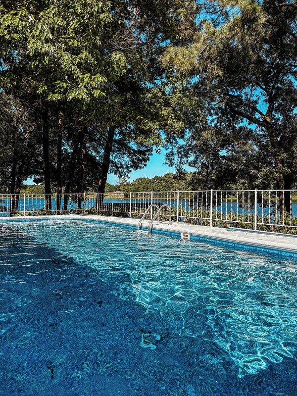 The Hap Haven- A Charming Lakefront Retreat In East Texas - Perfect Getaway! - Camp County