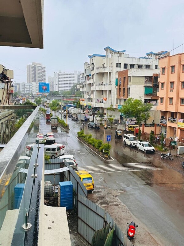 Robin's Roost: 2bhk Modern Ac Flat In Wakad, Pune - Pune