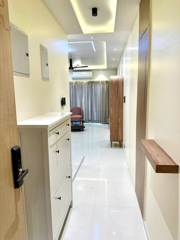 Peacock Palace: 2bhk Modern Ac Flat In Baner, Pune - Pune