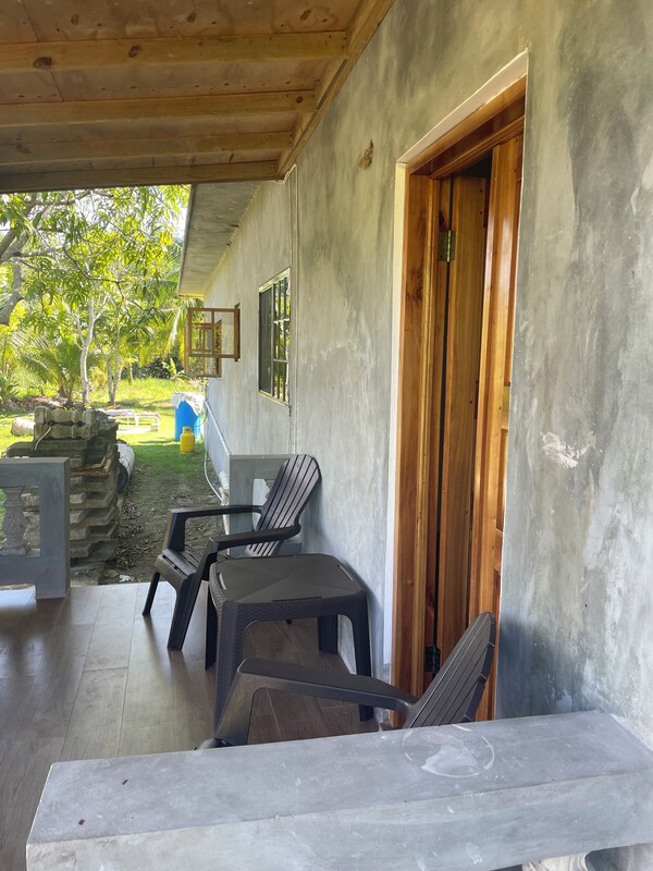 Cozy Two Bedroom Apartment Closed To The Beach - Negril