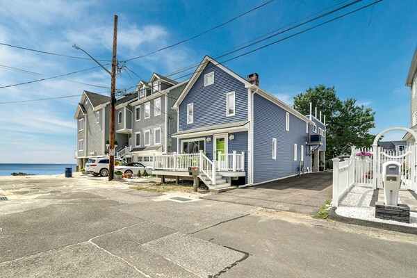 Family Beach Getaway! Walk Out The Door And Onto The Beach! Lots To Do Nearby! - Milford, CT