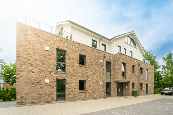 The "Weißer Weg" Vacation Apartment Offers 81 Square Meters Of Modern Comfort For Up To Four People. - Edewecht