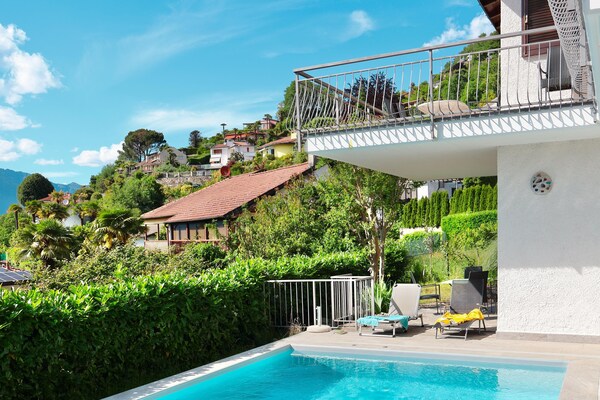 Freistehendes 5½-zimmer-haus Mit Pool Und Schöner Seesicht - Cannobio