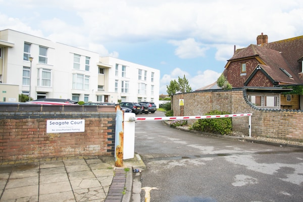 Bliss View Beach Front Apartment East Wittering - West Wittering