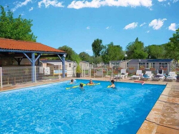 Camping 3 éToiles - Piscine  - Efcagd - Meschers-sur-Gironde