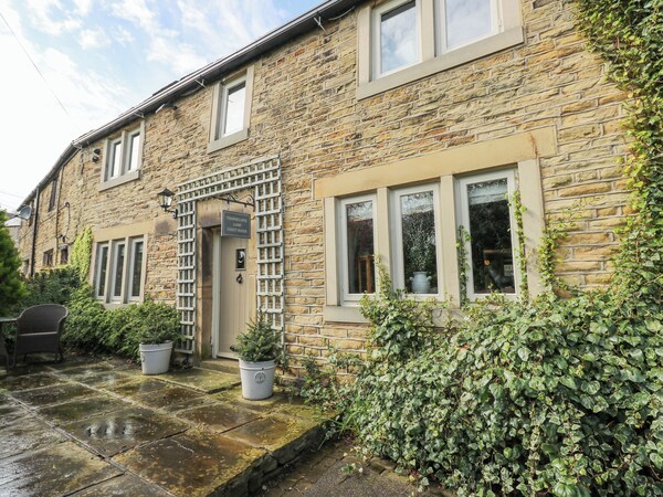 Thorncliffe Lane Guest House, Pet Friendly, With Open Fire In Emley - Barnsley