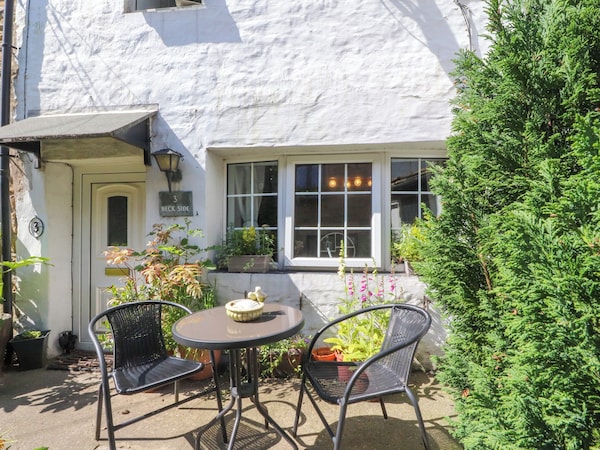 3 Beck Side, Pet Friendly, With Open Fire In Barrowford - Burnley