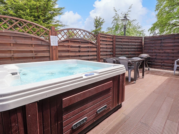 The Buck, Pet Friendly, With Hot Tub In St Asaph - Gwynedd