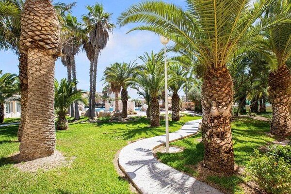 Hermosa Casa De Vacaciones Con Terraza Privada - Roquetas de Mar