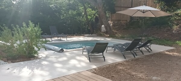 Profitez De Cette  Grande Maison Familiale Dans Un Cadre Calme Et Arboré . - Rayol-Canadel-sur-Mer