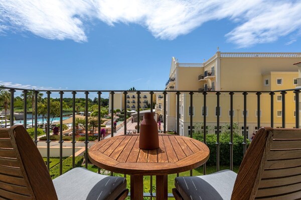Delightful Vilamoura Apartment | Apartment Finral | 2 Bedroom Suite | Furnished Balcony | Shared Outdoor And Indoor Swimming Pool | Shared Fitness Centre And Sauna | Common Lounge And Garden | Praia Da Falésia, Apartado - Quarteira
