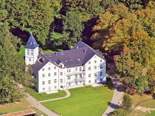 Jagdschloss We 9: Komfortable Und Hochwertig Ausgestattete 2-zimmer-fewo - Neubukow