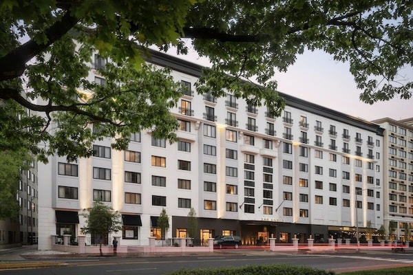 King Retreat, The Darcy Washington Dc, Near White House - Clinton, MD
