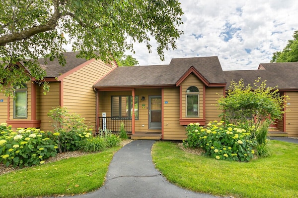 Galena Oak Getaway Near Shopping, Golfing, Hiking - Illinois