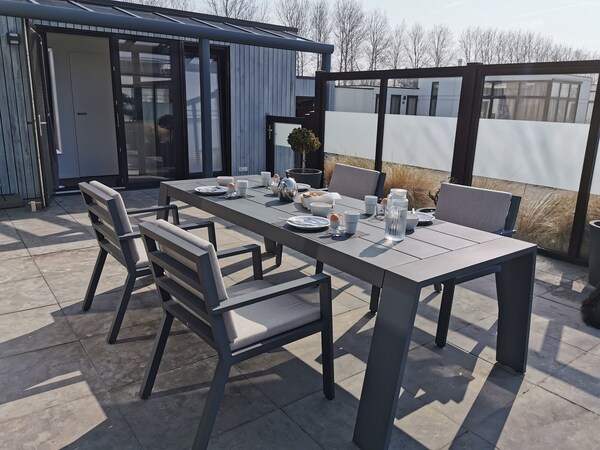 Great, Modern Chalet 'Timeout' With Fenced Plot Near The Beach - Breskens