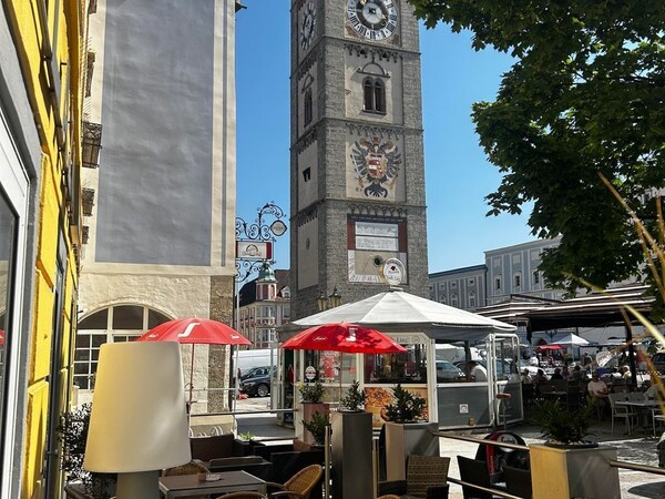 Top 2 Fuer Bis Zu 4 Personen - Plaza Cafe & Bar - Enns
