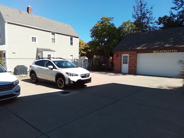 Cozy 1-bedroom Apartment In The Famous Little Italy Neighborhood. - Case Western Reserve University, Cleveland