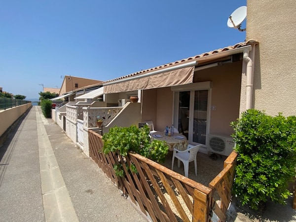 Port Leucate: Jolie Villa Studio/cabine/mezzanine, 4 Pers, Terrasse, Proche Lac Marin, Parking Sécurisé - Leucate
