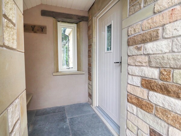 Treetops, Family Friendly, With Open Fire In Clitheroe - North Yorkshire