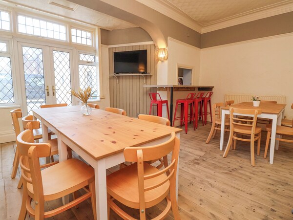 Avalon Lodge, Pet Friendly, Country Holiday Cottage In Bridlington - Flamborough