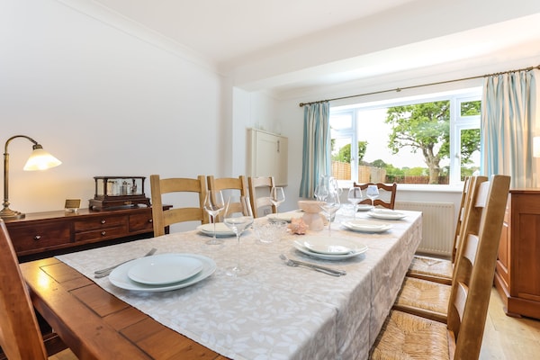 Warblers Detached Home In West Wittering - Hayling Island