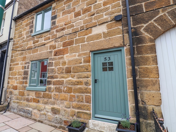 Seascape Cottage, Pet Friendly, With Open Fire In Marske-by-the-sea - Saltburn-by-the-Sea