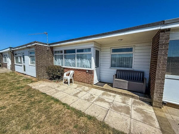 Lovely 4 Berth Chalet For Hire At California Sands In Norfolk Ref 52350cs - Great Yarmouth