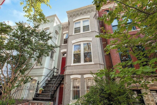 Cap Hill-walkout Engbsmt- 2 Blks Eastern Market Metro -Free Parking - Largo, MD