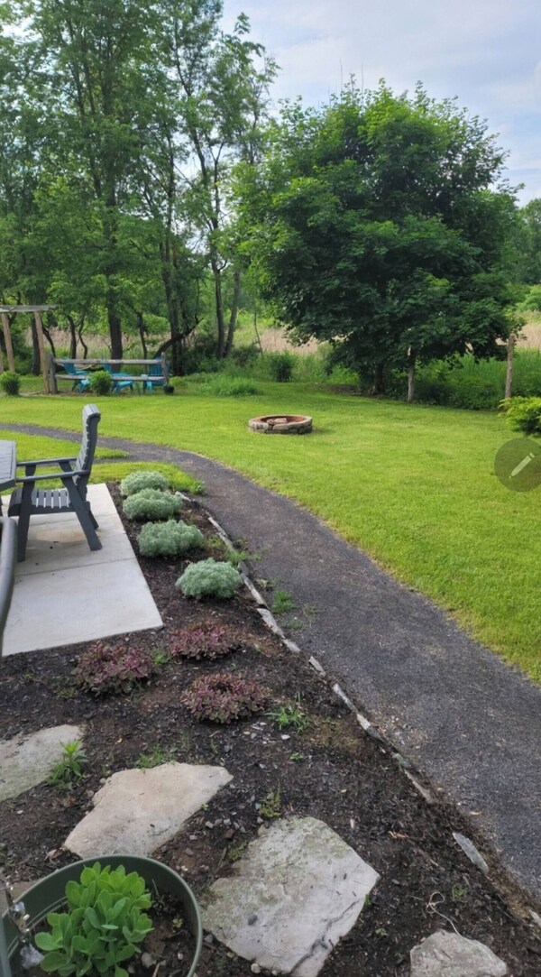 Charming 3-bedroom Cottage With Ac And Wifi In Serene New Paltz - Kingston, NY