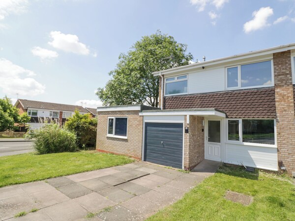 Shirleys, Family Friendly, With A Garden In Stratford-upon-avon - Stratford-upon-Avon